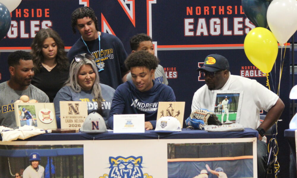 11 Eagles sign to play at the collegiate level – Sportsmic